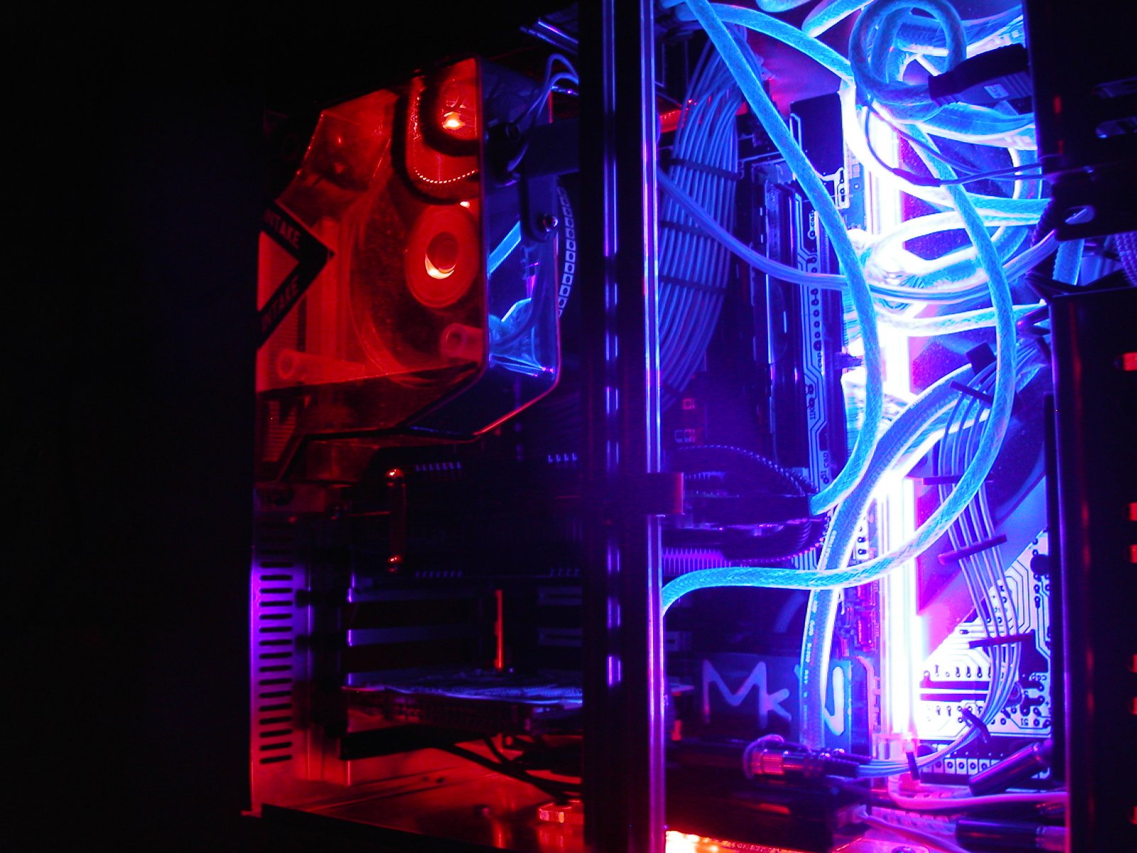 UV light with Red in new Case Mod | Overclockers Forums